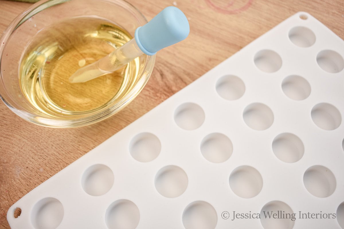 DIY Candy Cane Wax Melts - Jessica Welling Interiors