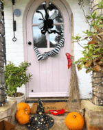 25 Spooktacular Halloween Door Decorations to Wow Trick-or-Treaters and ...