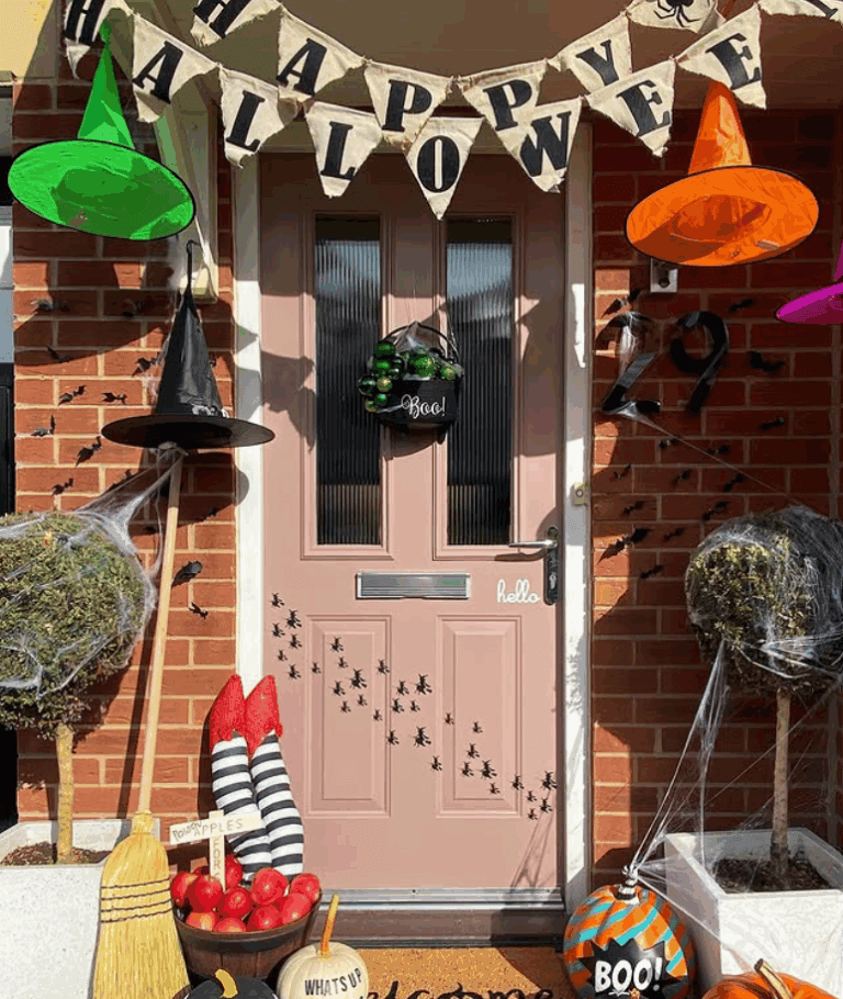 25 Spooktacular Halloween Door Decorations to Wow Trick-or-Treaters and ...